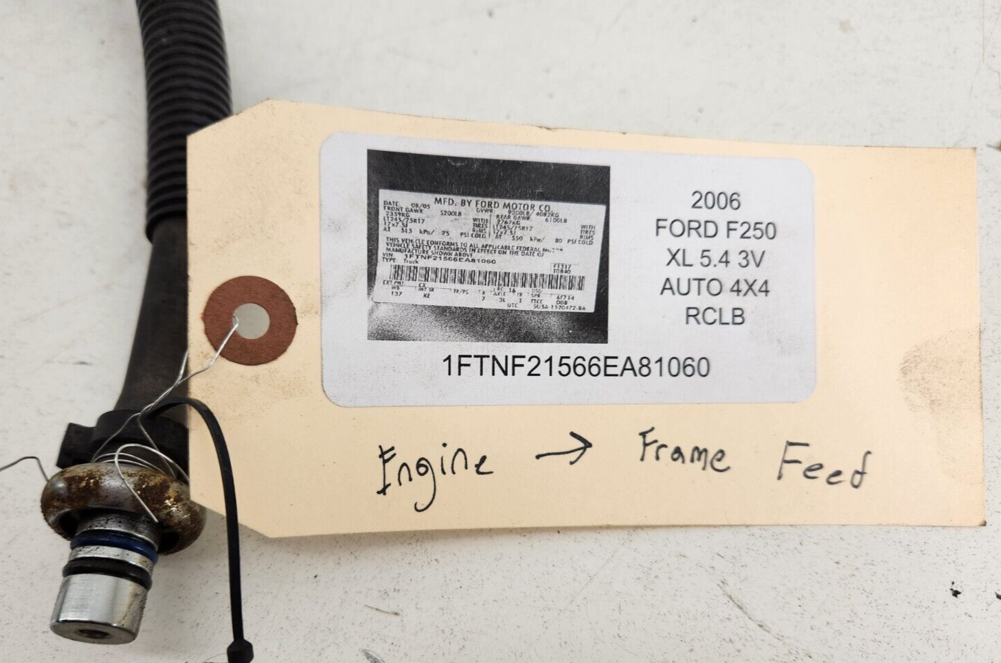 2005-2007 Ford F250 F350 5.4L Top of Transmission Fuel Supply Line 5C34 ...