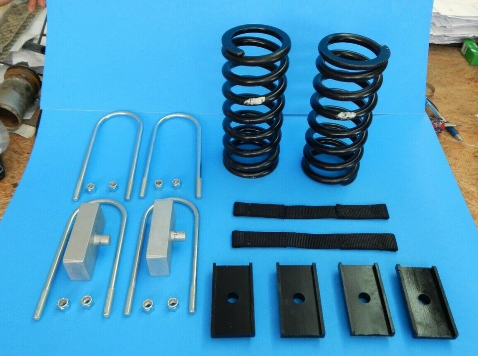 New MGB 1975-1980 Rubber Bumper Deluxe Lowering Kit w Front Springs ...