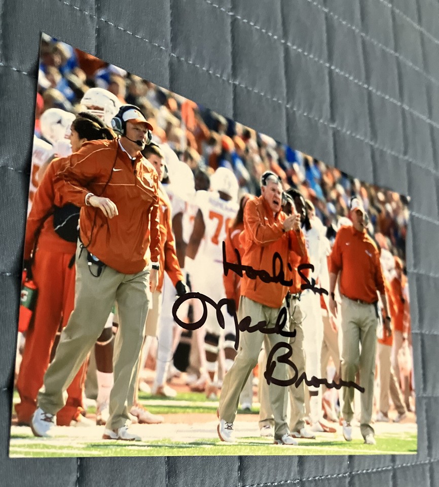 MACK BROWN TEXAS LONGHORNS FOOTBALL COACH SIGNED AUTOGRAPHED 4x6 GLOSSY ...