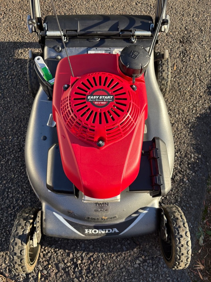 Working HONDA Model HRR216/21 INCH SELF-PROPELLED Twin Blade Lawm Mower ...