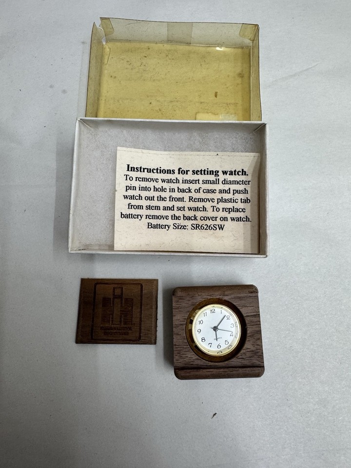 2004 International Harvester IH Wooden Small Clock Licensed By Case ...
