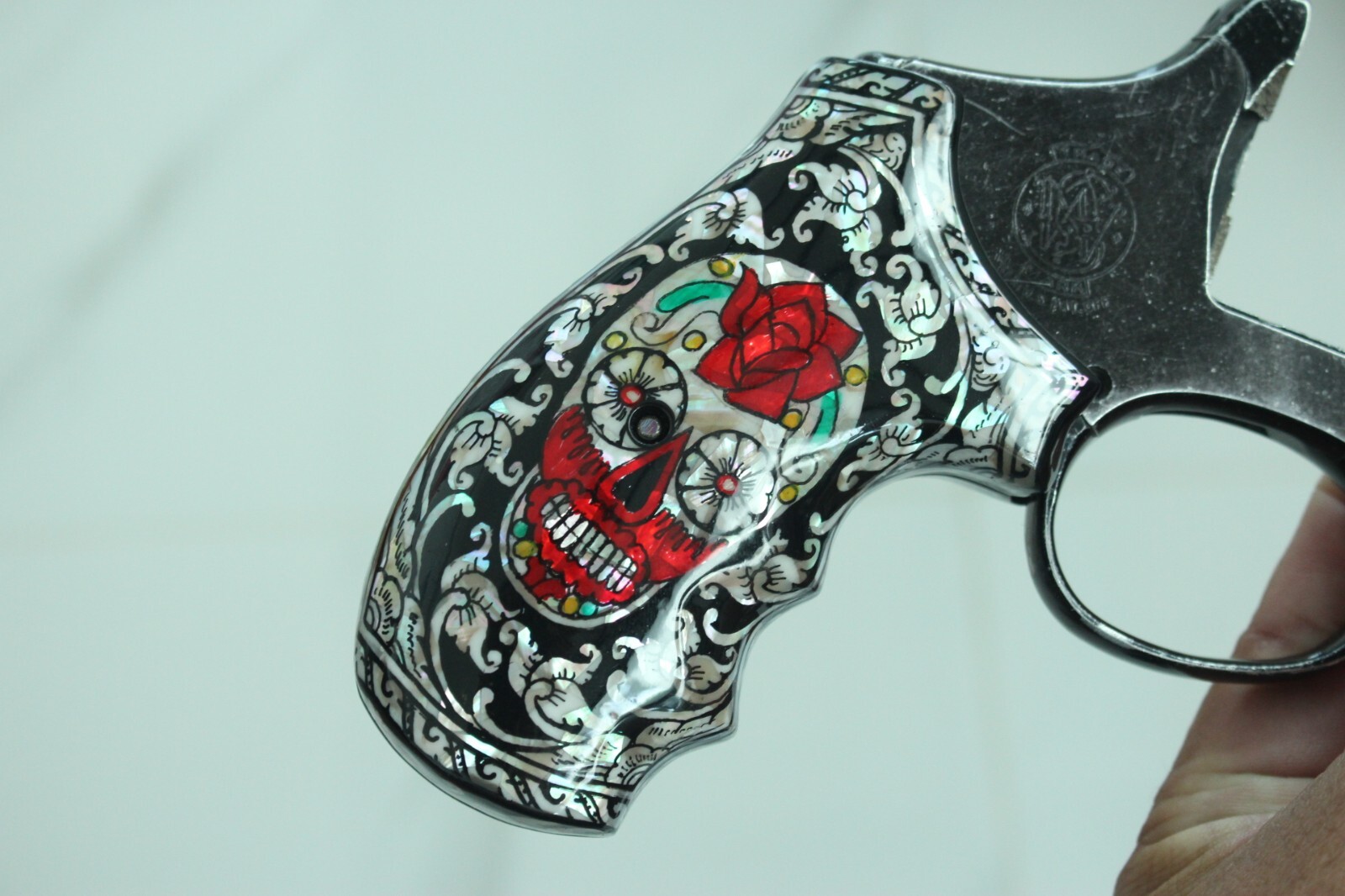 COMBAT GRIPS FOR S&W K, L FRAME MOD 686, 696 ROUND BUTT SUGAR SKULL ART ...