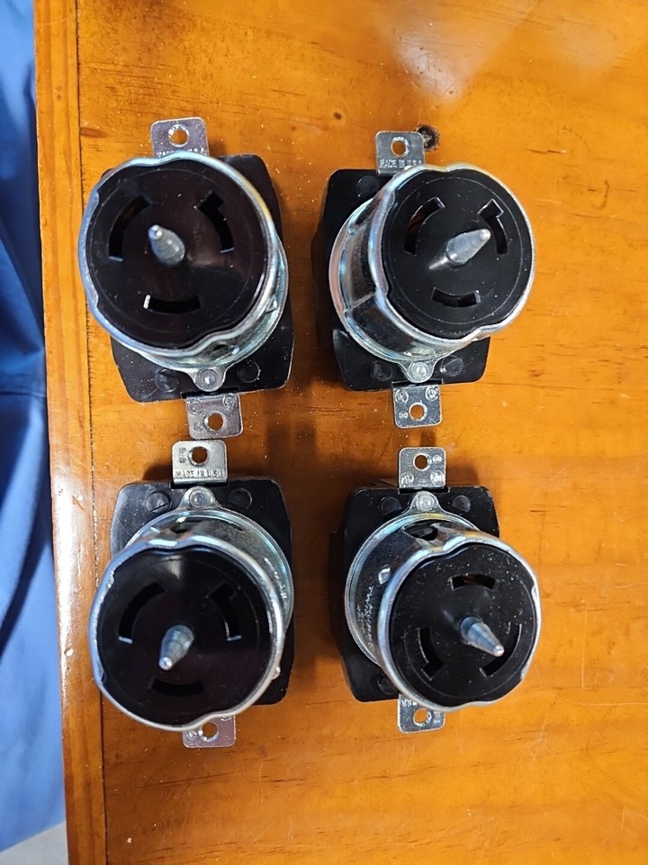 (4) New Hubbell CS8269 Receptacle 50A 3P Twist Lock 250V | eBay