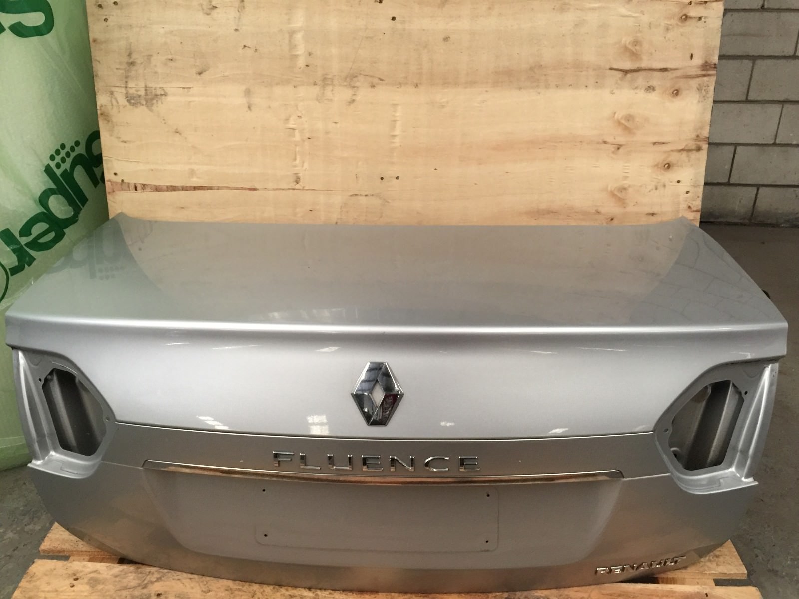 RENAULT FLUENCE 2010~on PRIVILEGE 2.0L, AUTO, BOOT LID , Silver (Code ...