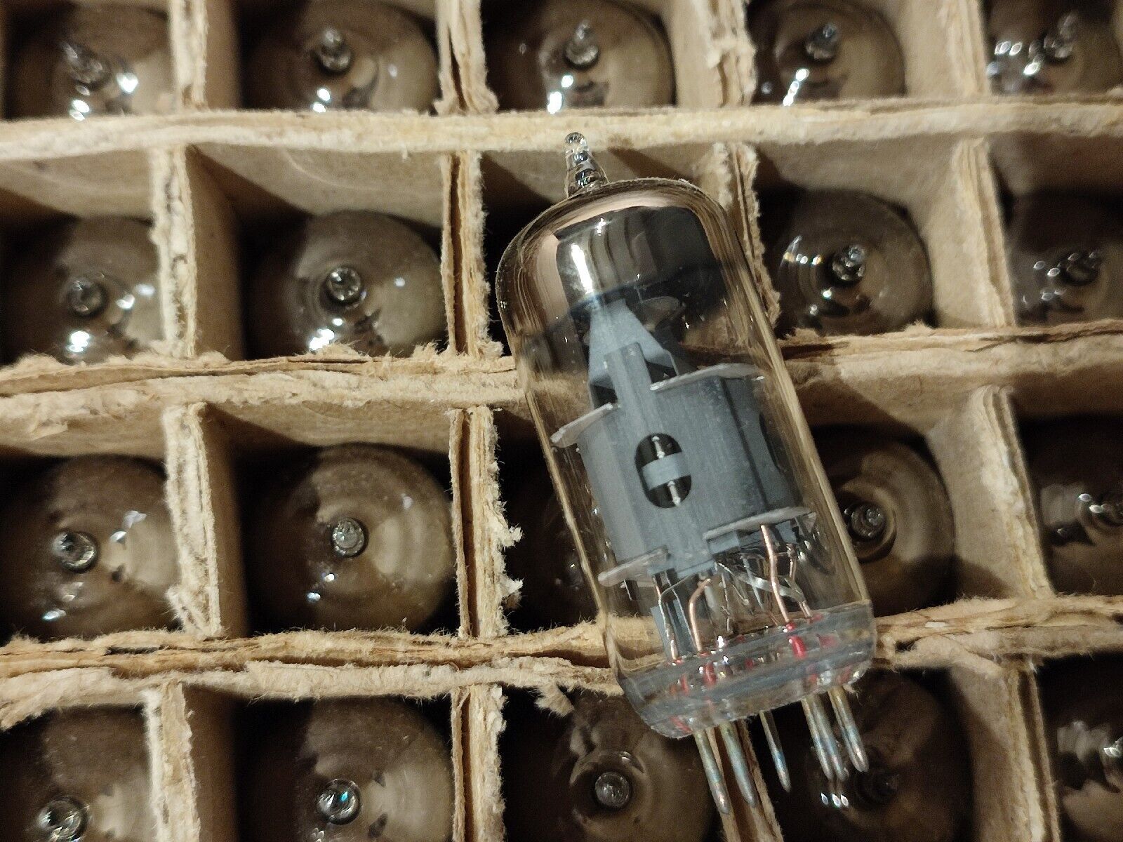 PENTODE russe testée 6K13P, 10 pièces, TUBE NOS = EF89 EF183 EF85 EF865 ...