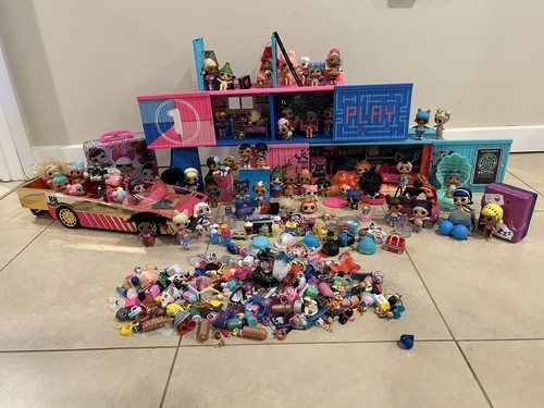 LOL Surprise Fashion Show Clubhouse, Car-Pool Coupe, & 40+ Dolls ...