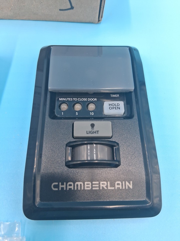 Chamberlain 41A7327-1 Motion Detecting Wall Control Console Security 2. ...