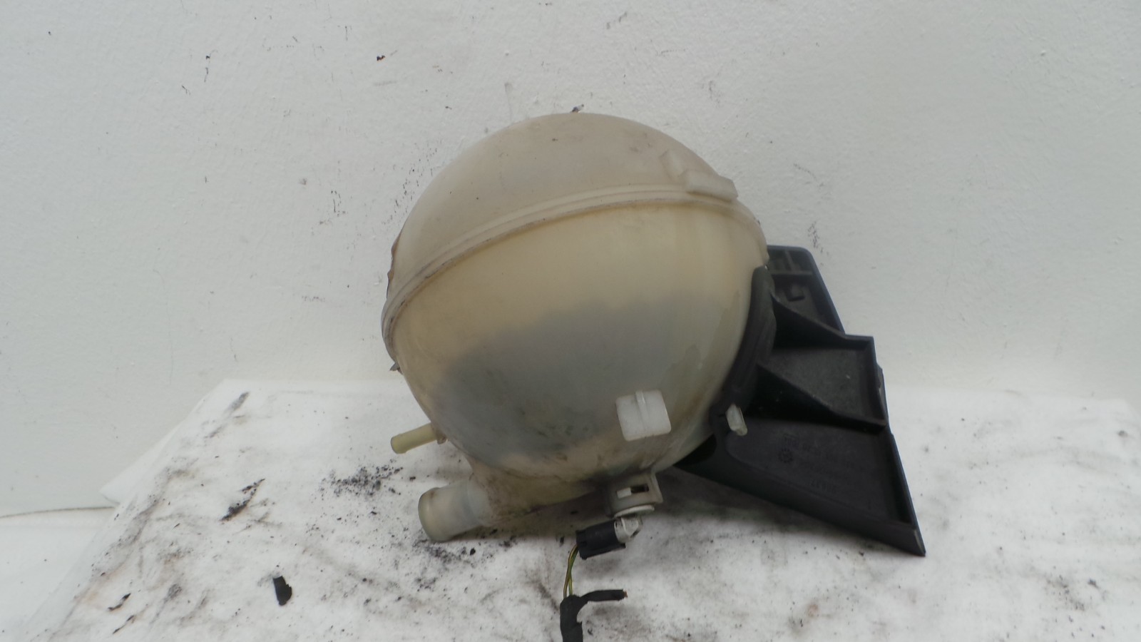 Mercedes Benz W639 Vito Ausgleichsbehälter A 6395010503 | eBay