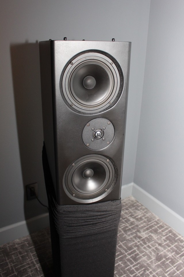 Definitive Technology BP2000 Speakers (pair) and CLR2000 Center Channel ...