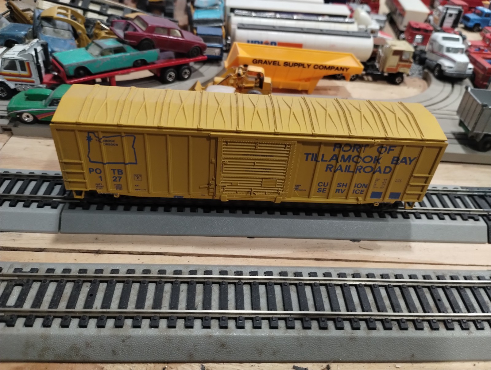 Athearn HO Scale Port of Tillamook Bay Railroad 50' Railbox Box Car ...