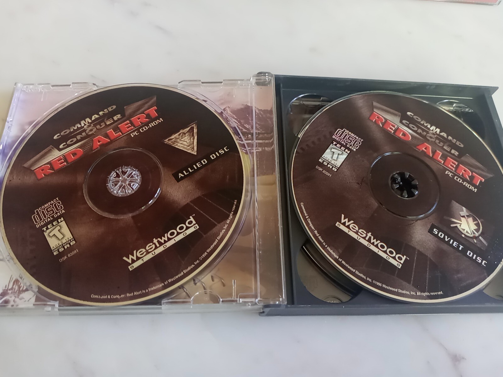 Command & Conquer Red Alert The Domination Pack 4 Disc (PC Game 1997 ...