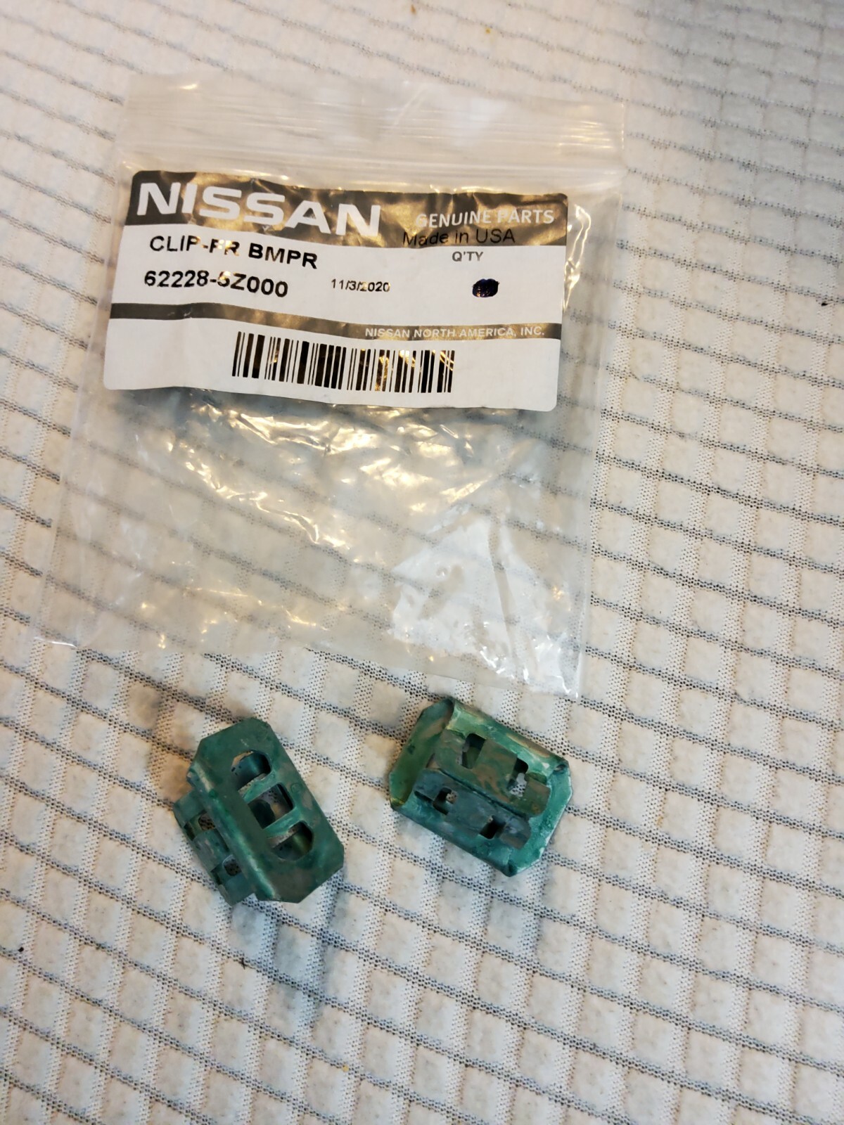 NISSAN& INFINITI 622285Z000 GENUINE OEM HOUSING CLIPS 62228-5z000 SET ...