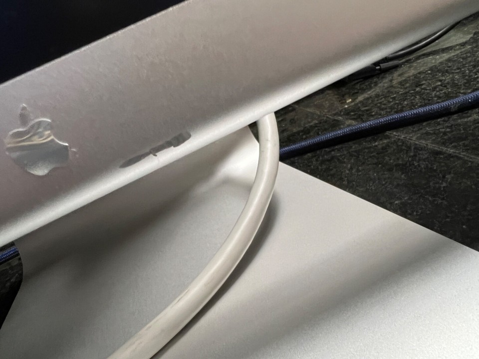 Apple 30" Inch Cinema HD Display (2560 x 1600) with Power Adapter- | eBay