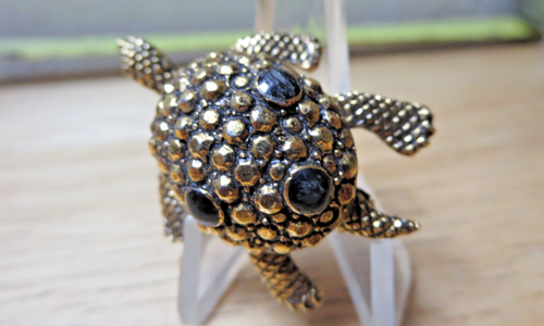 Antique/Vintage Gold Turtle Pin Black Faux Onyx No Hallmark Reverse ...