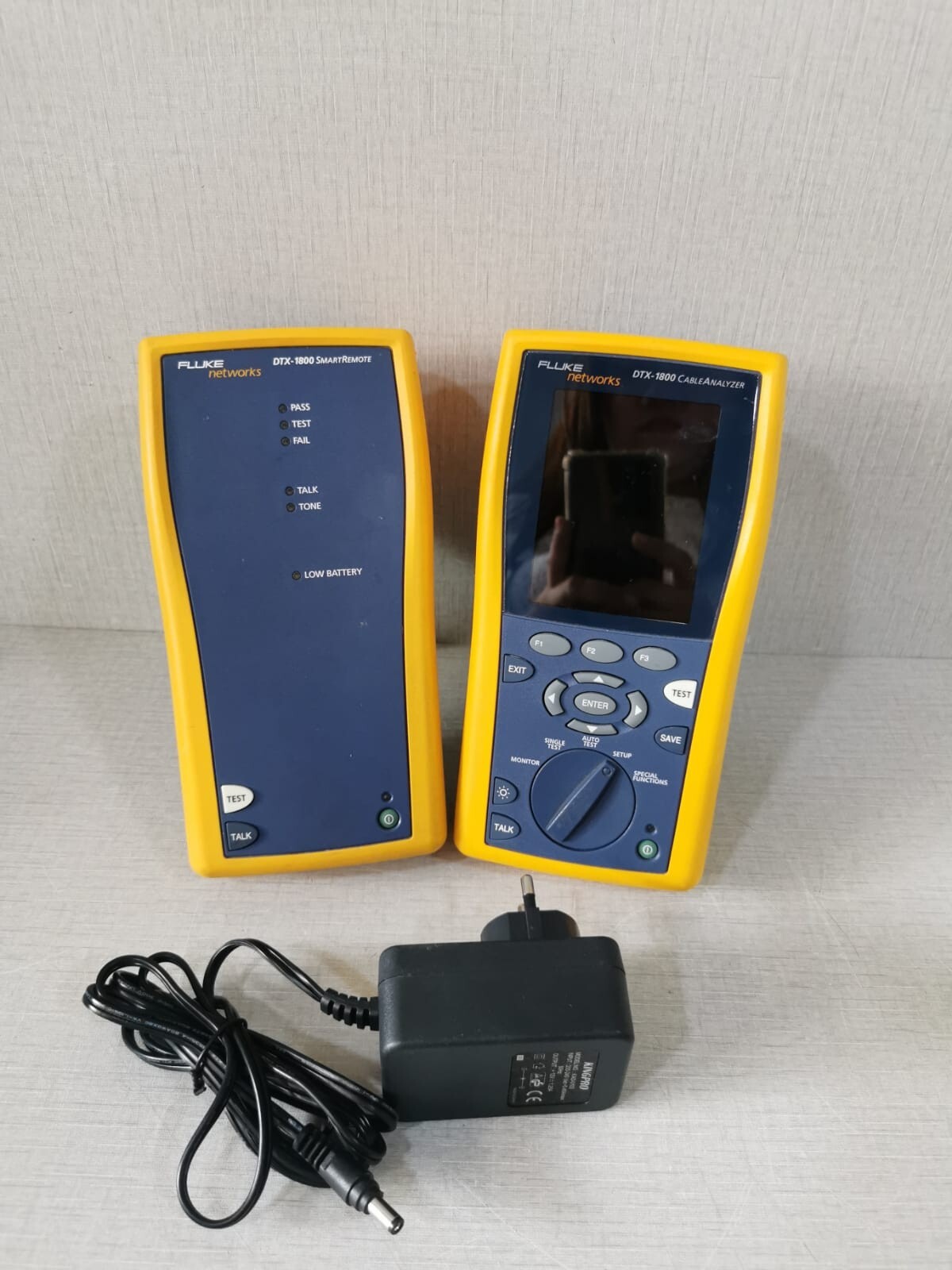 Fluke Network DTX-1800 Cable Analyzer & Fluke DTX-1800 Smart Remote -w ...