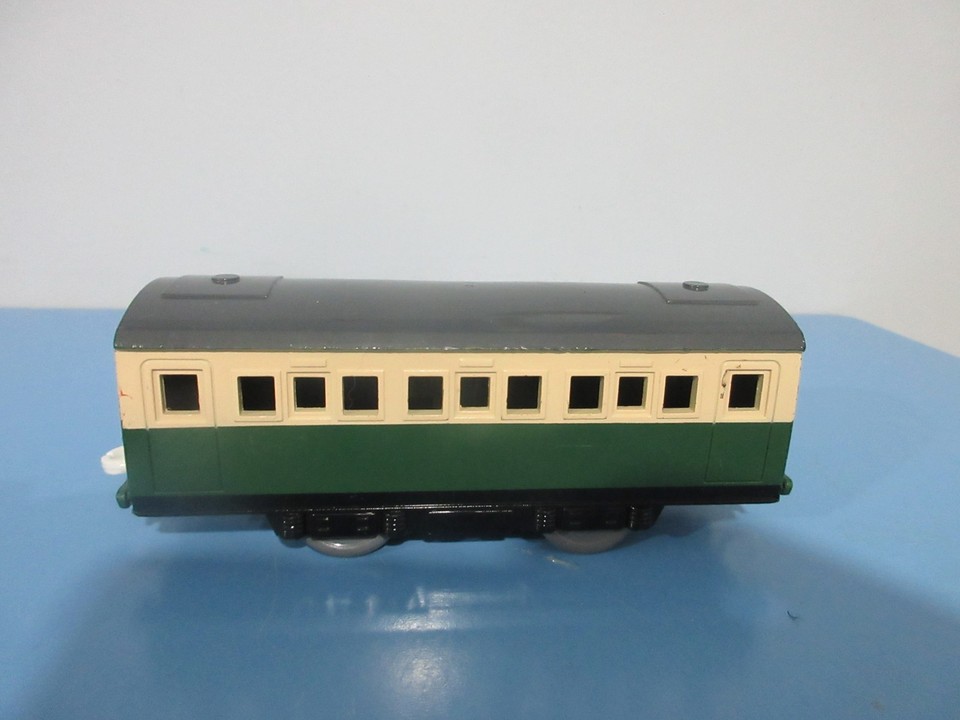 Thomas & Friends Trackmaster Green EXPRESS COACH GORDON'S PASSENGER Car ...