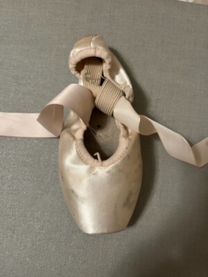 used single pointe shoe worn by professional ballerina for crafts/gifts ...