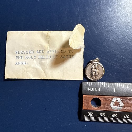 Relic medal round pendant charm St Saint Anne De Beaupre mother of ...