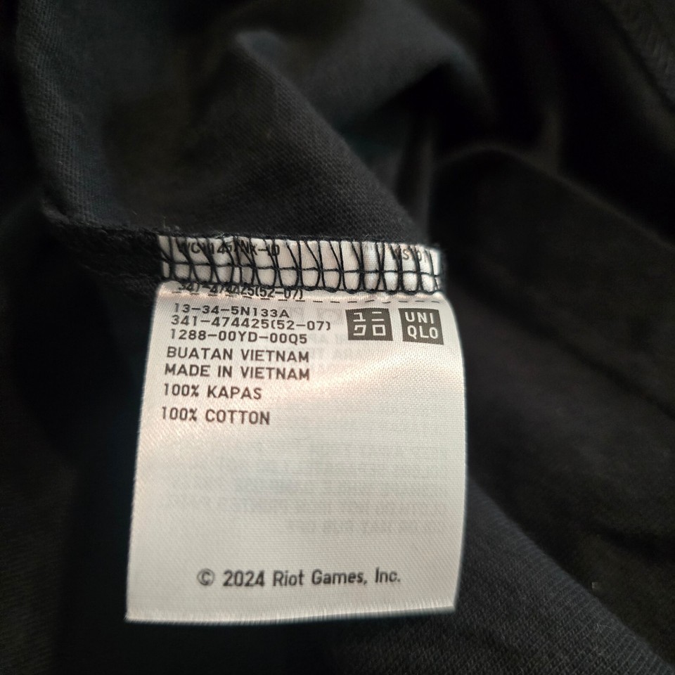 Uniqlo ARCANE League of Legend Men Large UT Graphic T-Shirt Black Short ...