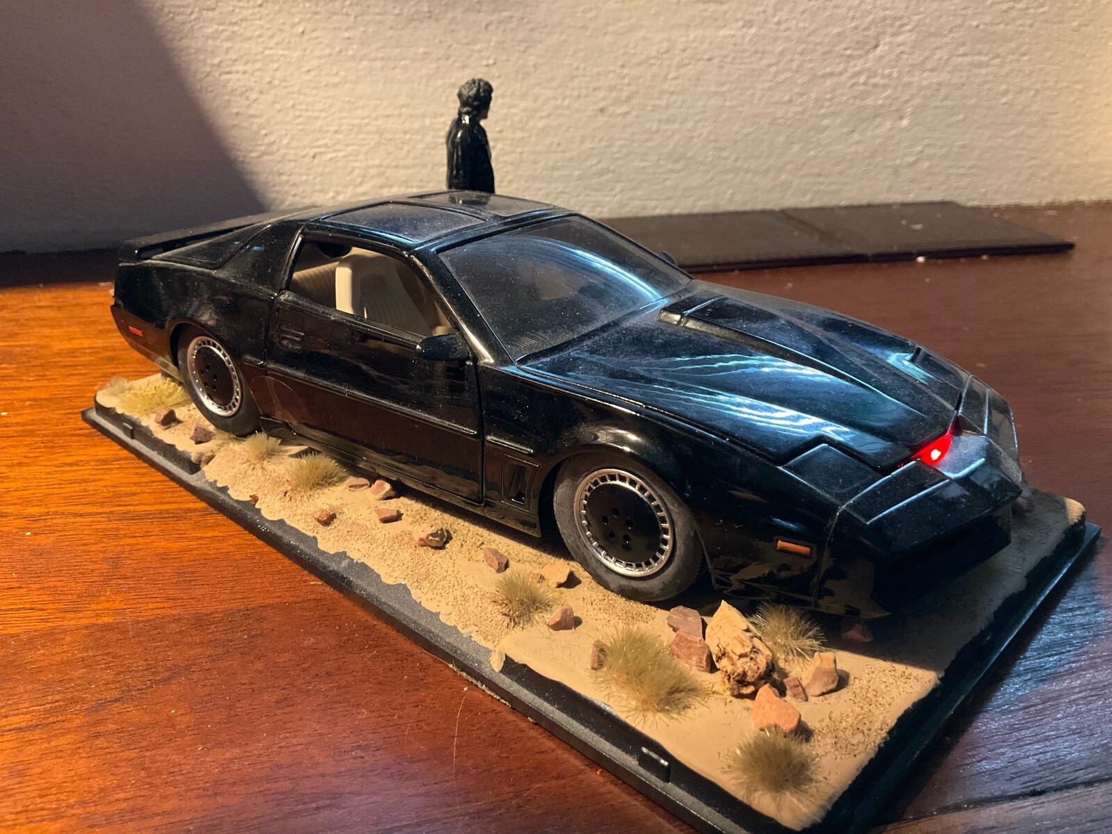 Knight Rider K.I.T.T. 1/24 Scale Custom | Grelly UK