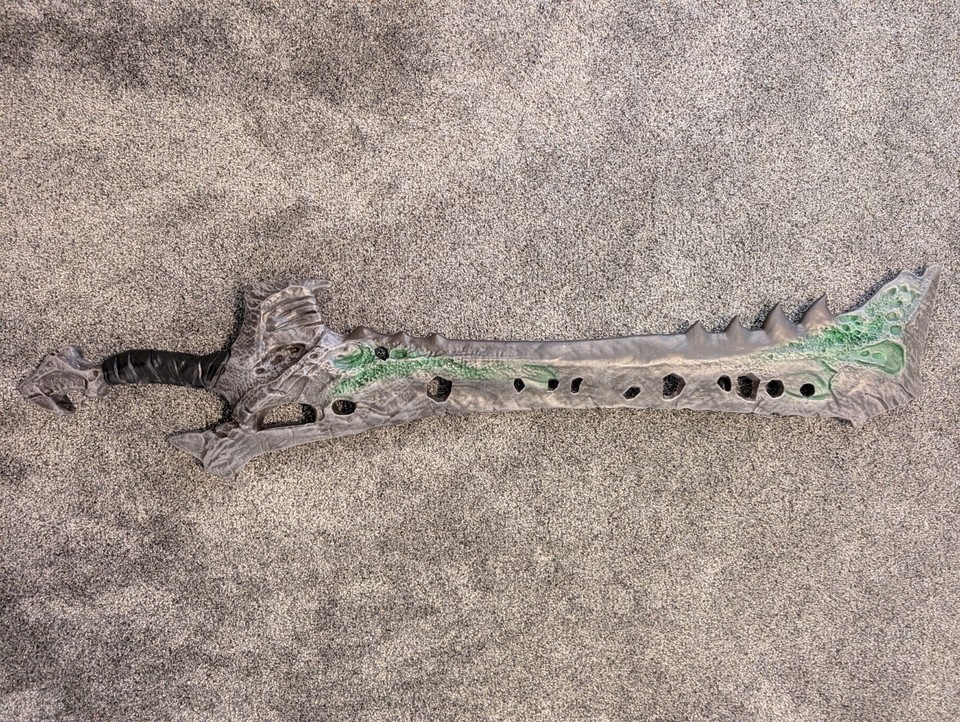 Destiny 2 Replica Sword of Crota Pit of Heresy Bungie Rewards (No Box ...