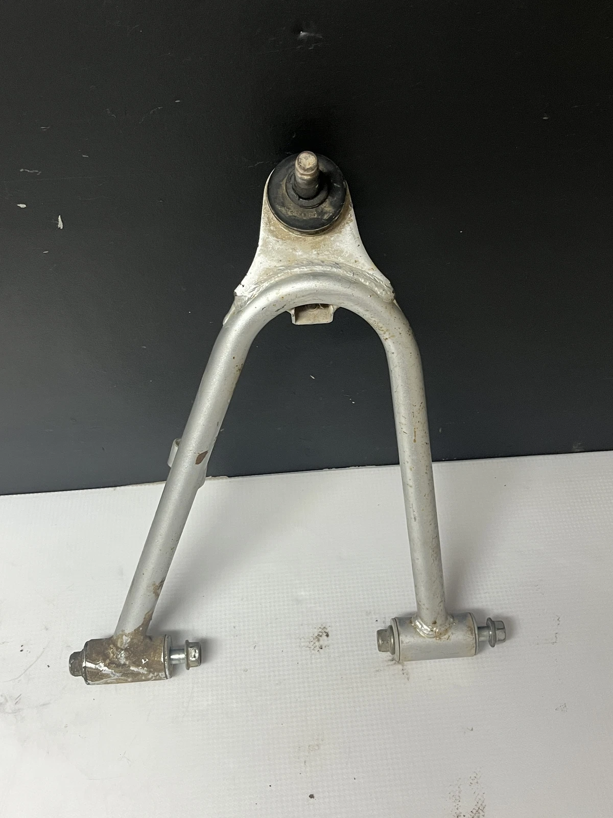 2004 04 Suzuki LTZ400 Z400 Quadsport Front Upper A-Arms OEM 52440-07G00-YD8