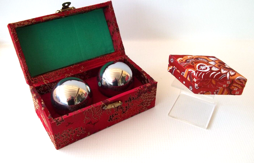 Baoding iron ball set w/ box / Balls have internal bells vtg 1985 | eBay