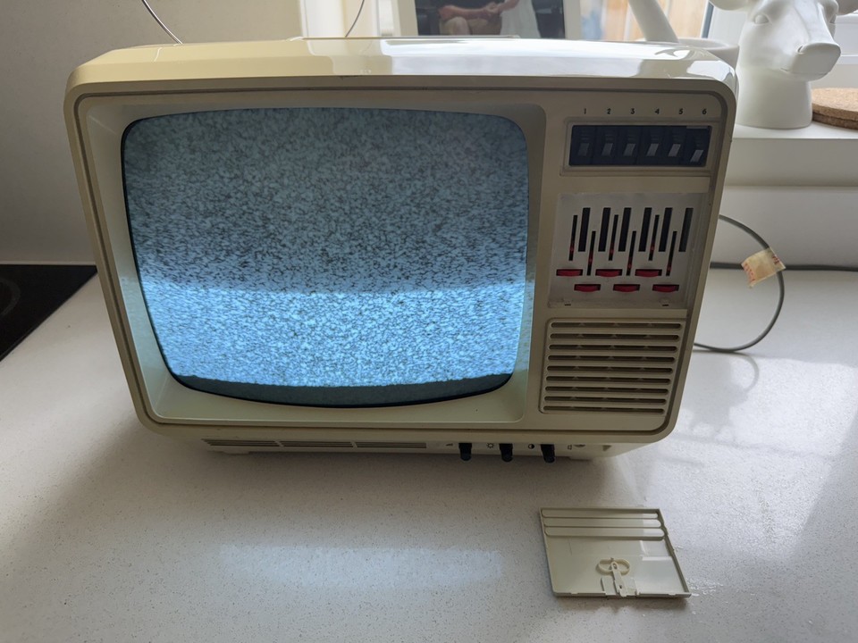 Vintage 1970s PYE Rambler 12 Portable Black & White Monochrome CRT ...