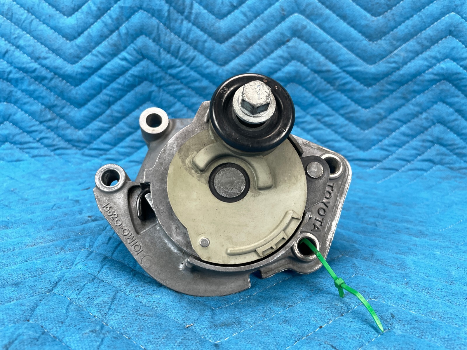 Genuine Lexus 16620-0W101 V-Ribbed Belt Tensioner w/ Mounting Bolt OEM ...