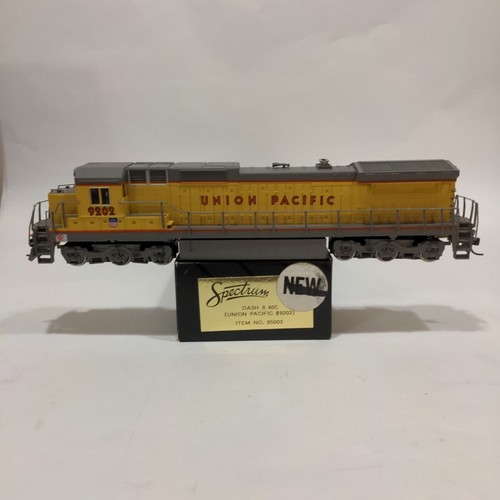 Bachmann Spectrum 85003 HO Union Pacific Dash 8-40C Kadees UP #9202/Box ...