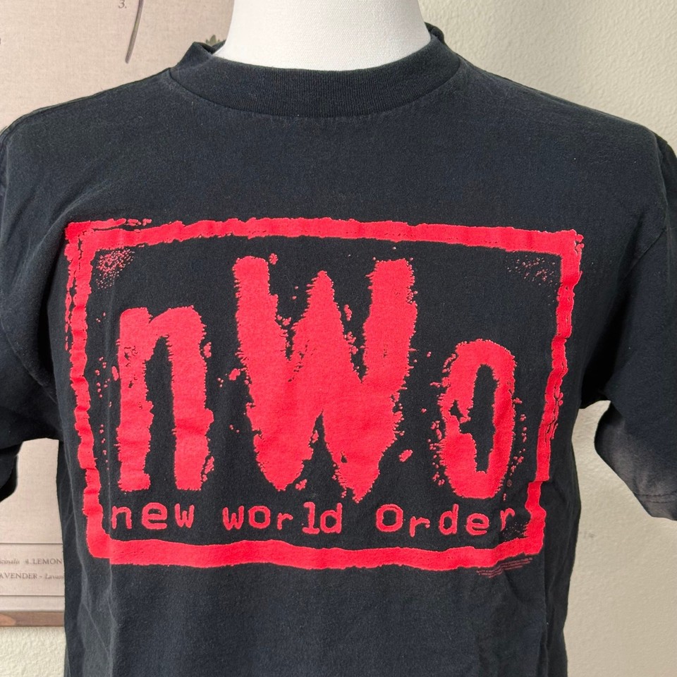 Vintage 90s NWO WCW Official Tag Wolfpack Wrestling Distressed T-Shirt ...