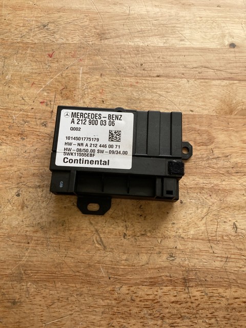 OEM MERCEDES 2129000306 W212 Fuel GAZ Pump Control Module R350 11 12 ...