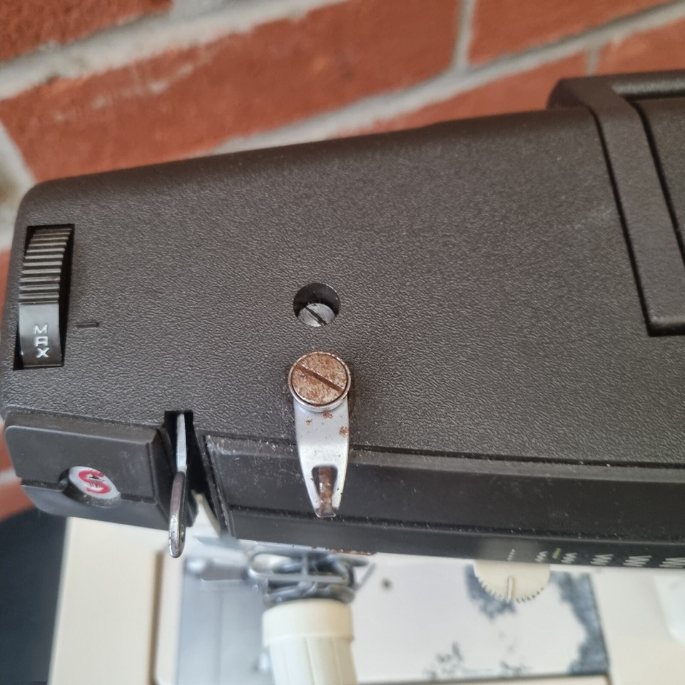 Singer 7184 Sewing Machine with Pedal - Working | eBay