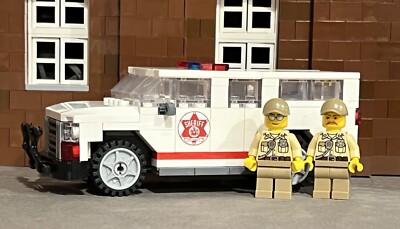 Custom LEGO Police/Sheriff's Dept SUV with 2 Minifgs & Accessories (Lot ...