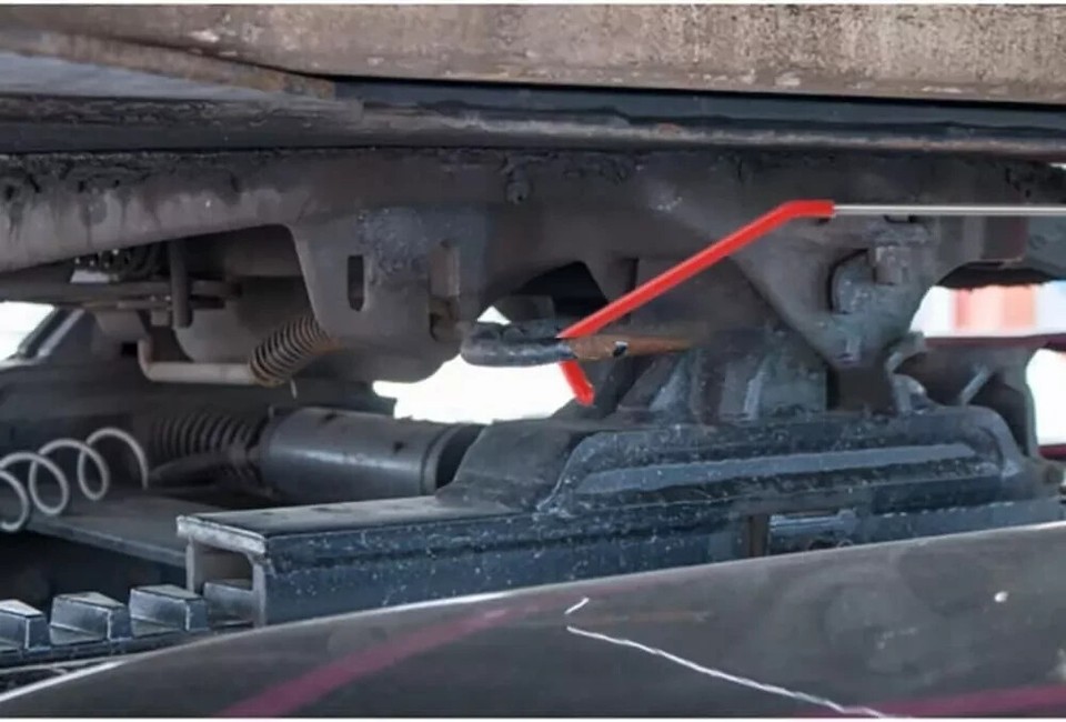 Car Tool Kit Roadside Emergency With Long Reach Grabber Air Wedge Bag ...