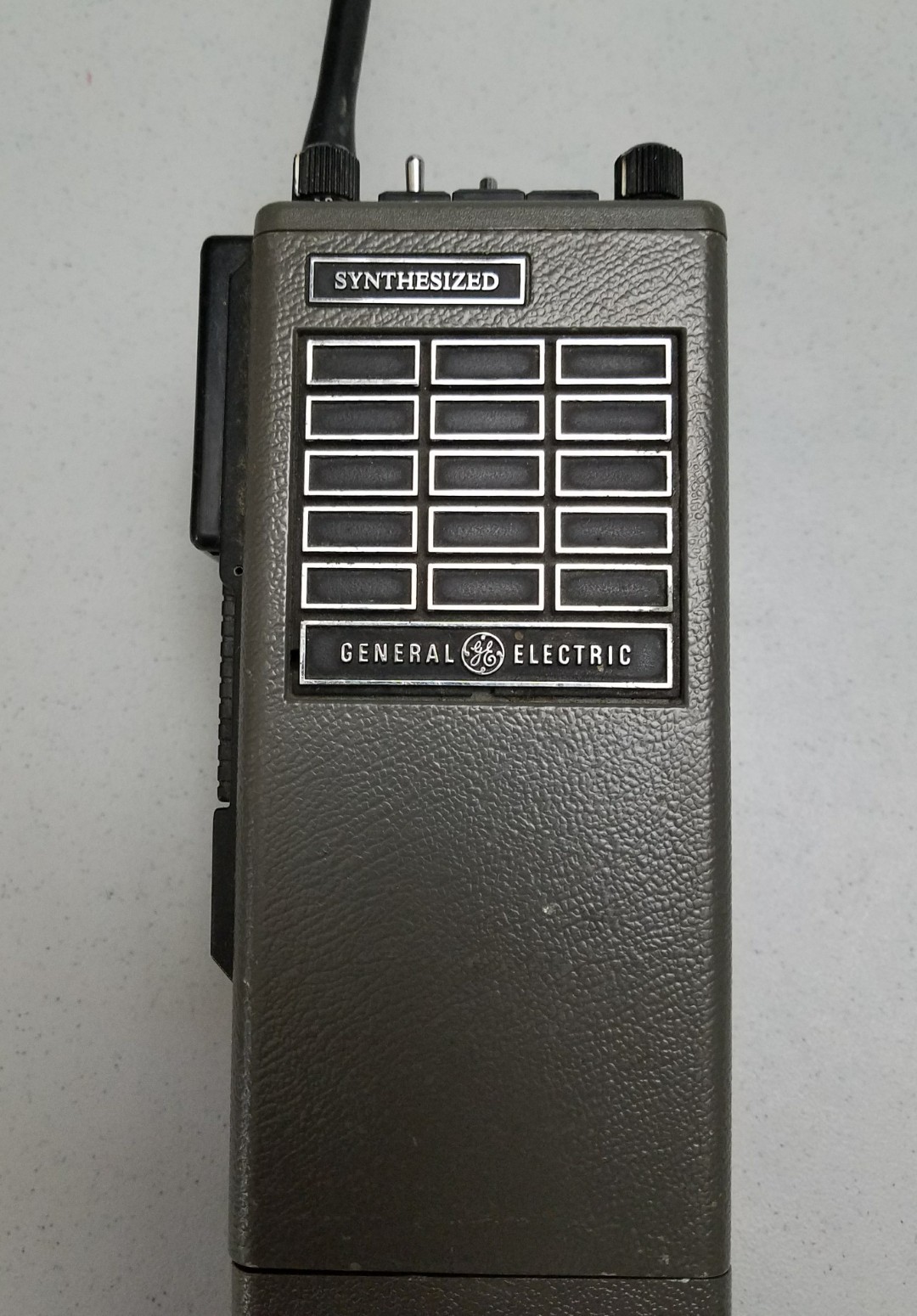 ONE - RADIO UHF L/GENERAL ELECTRIC GE MPS SYNTHESIZED PORTABLE "PVT ...