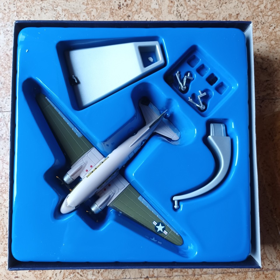 Corgi, Douglas C-47 Skytrain, USAAF, 47101, 1:144 | eBay