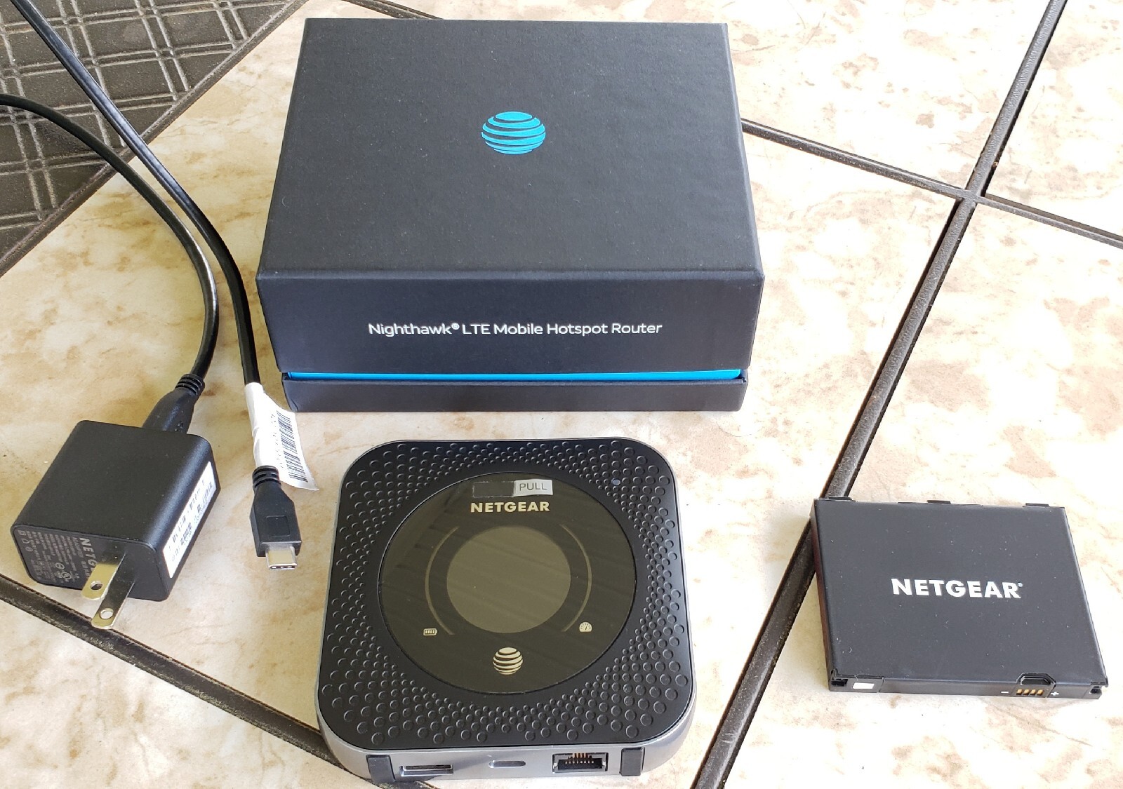Netgear 4G LTE Mobile Router (MR1100)Nighthawk M1 Hotspot Router (6420B ...