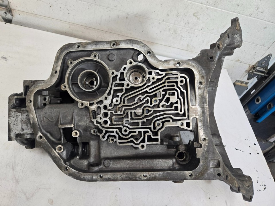 TH400 TURBO 400 TRANSMISSION CASE USED CHEVY GMC 4x4 6 BOLT PUMP EMPTEY ...