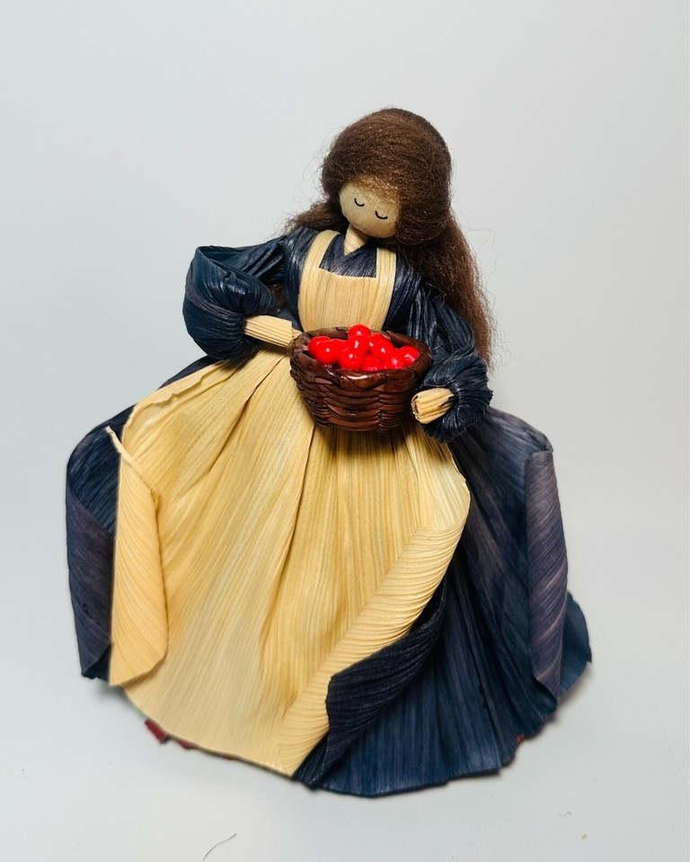 Collection of 6 Nan's Handmade Corn Husk Dolls_ Selling as a group. | eBay