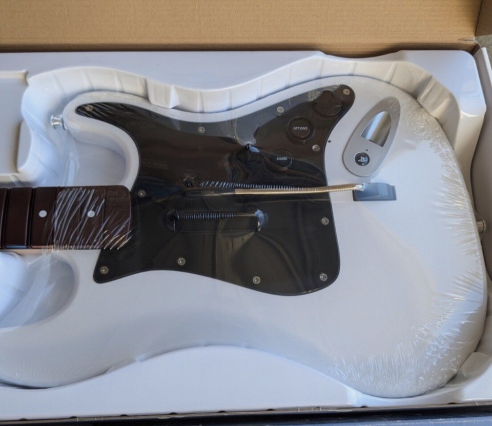 *WHITE Guitar* BRAND NEW PS5 Rock Band 4 Band in a Box Bundle Drums Set ...