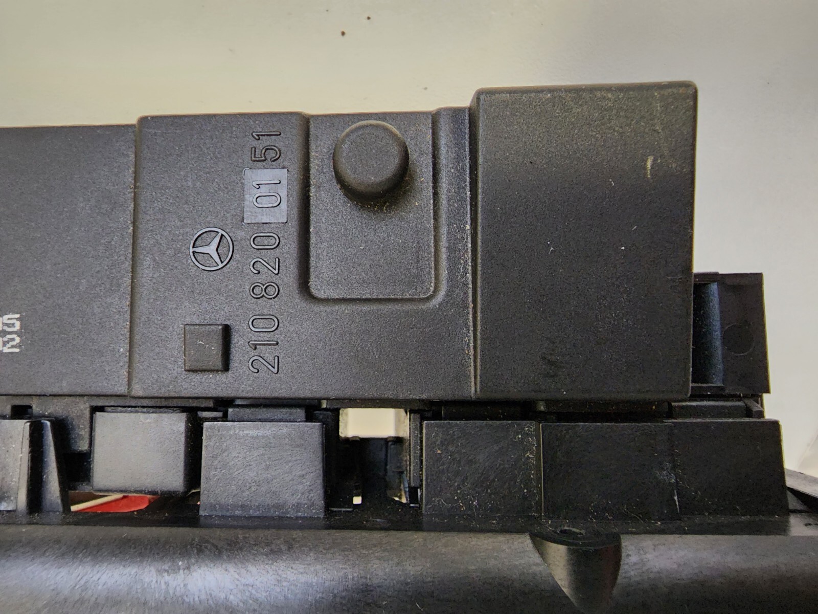 98-03 Mercedes W208 CLK Center Console Control Panel Hazard Switch ...