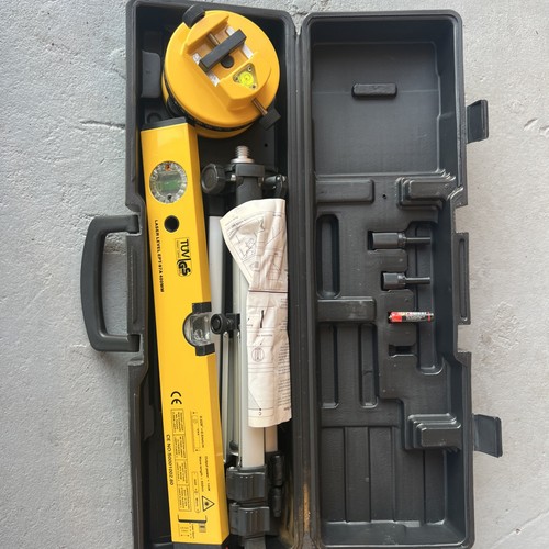 New Cen-Tech 16" Laser Level with Swivel Head Tripod System Model 90980 ...