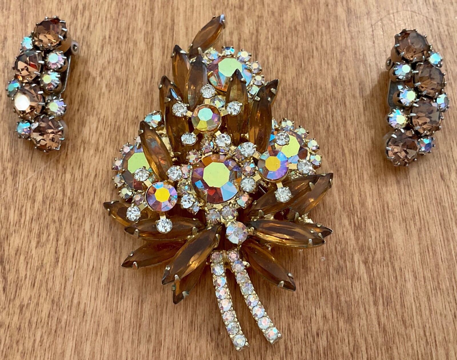 VINTAGE ESTATE SIGNED KRAMER AMBER AB RHINESTONE CLIP… - Gem