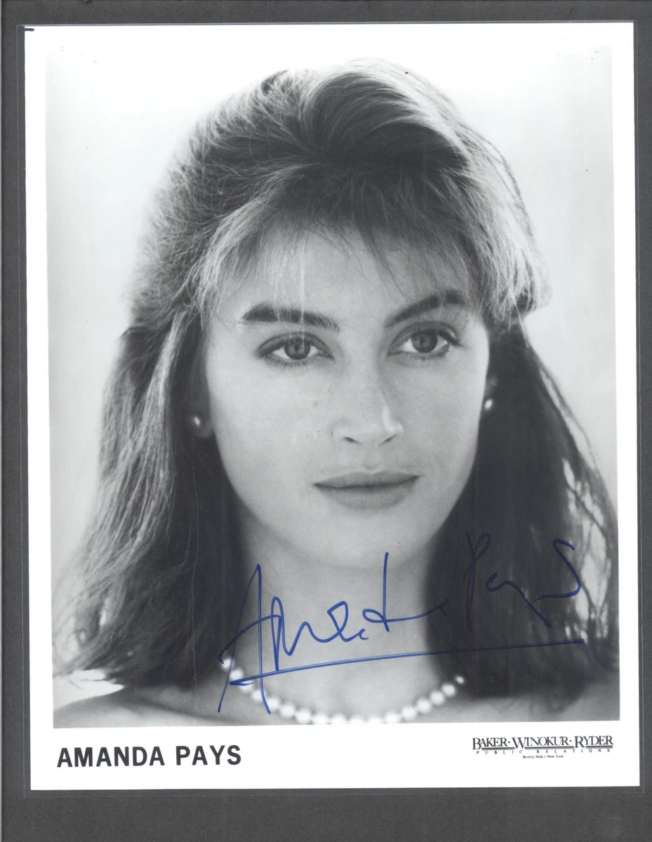 Amanda Pays Flash