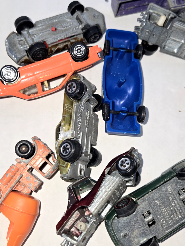 VINTAGE REDLINE JHONNY LIGHTING MATCHBOX CAR COLLECTOR CASE JUNKYARD ...