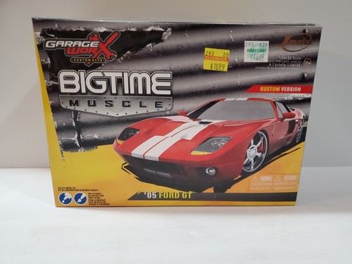Jada toys 05 Ford GT Model Muscle Car 1:25 Open Box GT40 VTG Garage ...