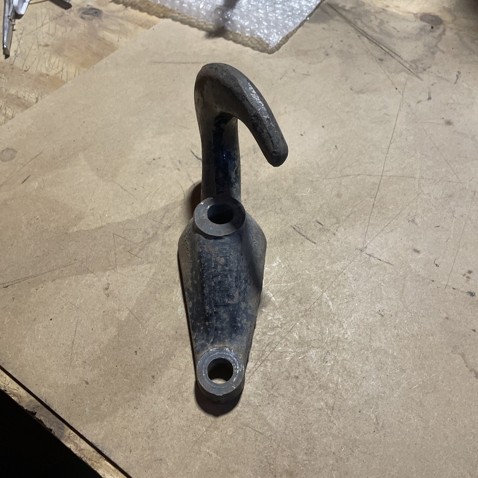 1969 1970 1971 1972 TOW HOOK Chevy GMC K5 Suburban TRUCK OEM 67 66 65 ...