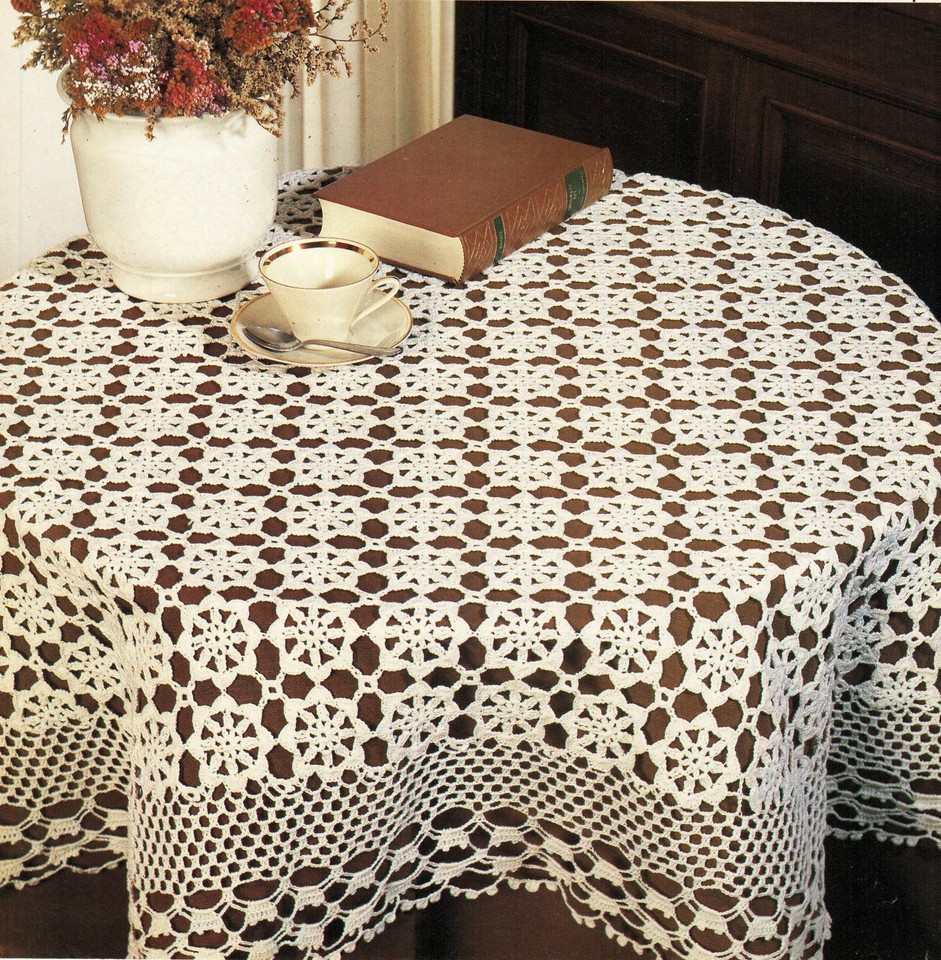 Accent Oval Flower Bed Doily Periwinkles Table Cover Bedspread Crochet ...
