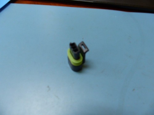 Delphi 12162182 Qty of 30 per Lot Automotive Connectors 3P FM BLACK CON ...